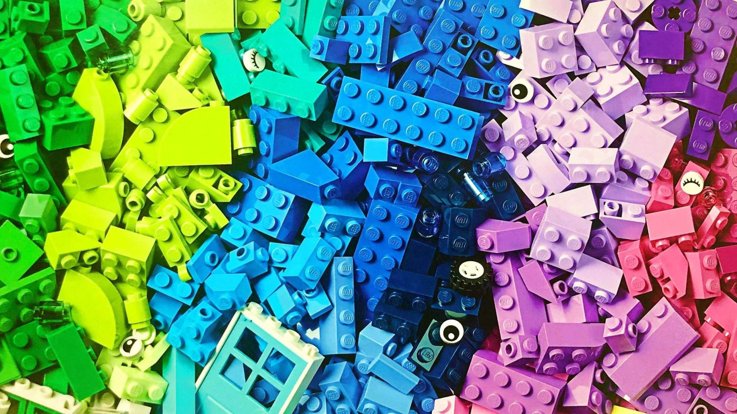 How (and why) to build rainbow LEGO sets – BrickResales