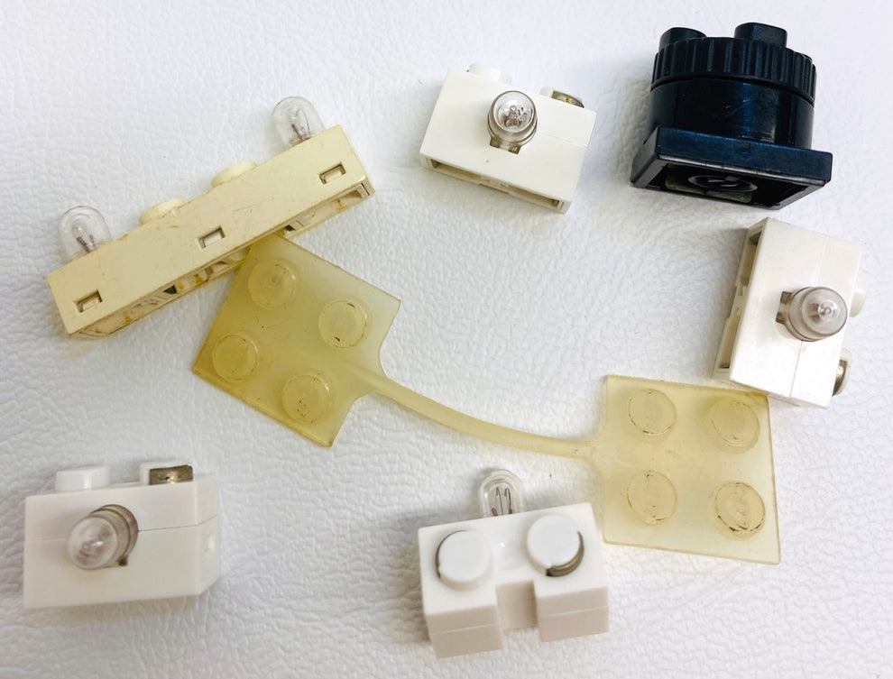 LEGO Vintage Electric Light Brick and Siren Fun Pack – BrickResales
